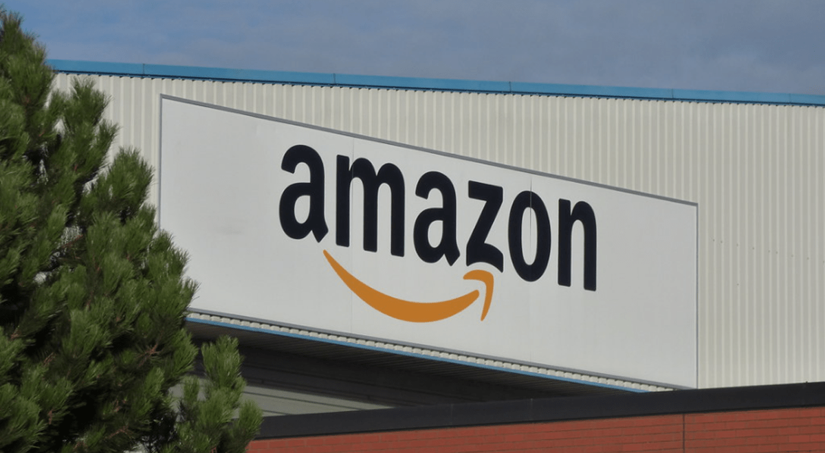 Amazon Invests £15 Billion in UK as It Advances Toward £40 Billion ...